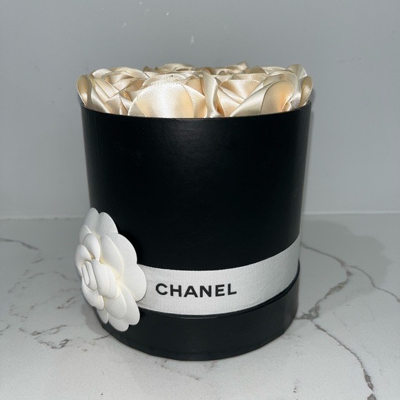 CHANEL | Accents | Chanel Black And Cream Flower Box | Poshmark